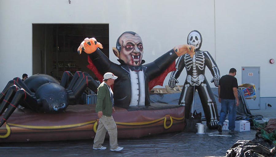 Scary Dracula Inflatable | Halloween Inflatables